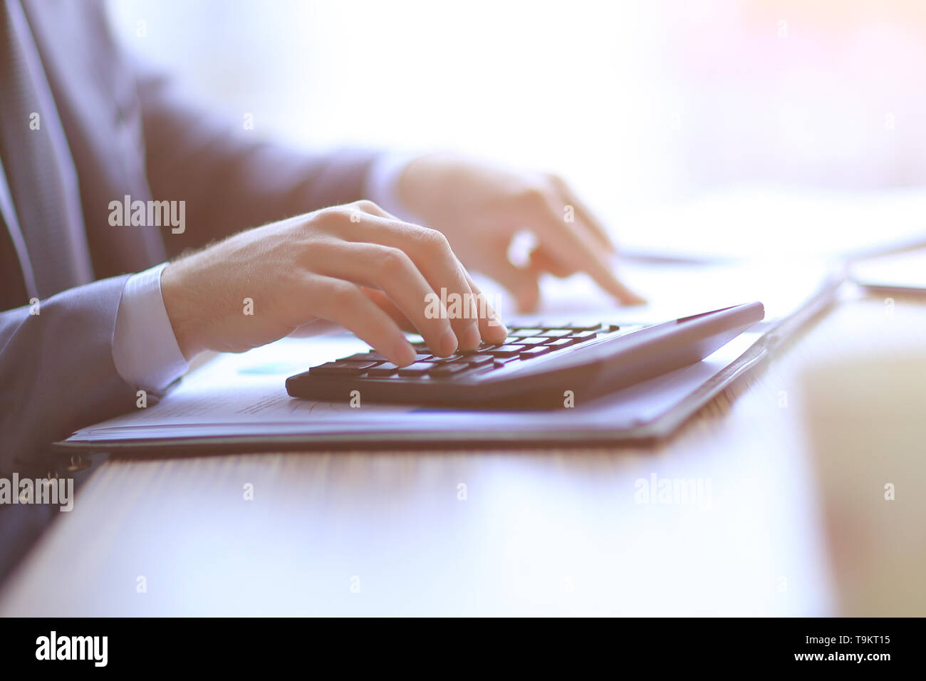 Check calculations hi-res stock photography and images - Alamy