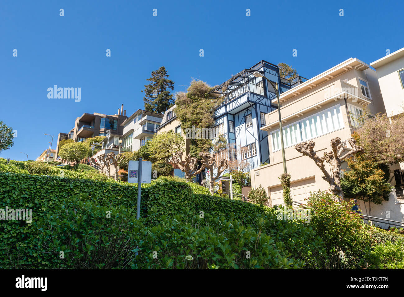 SAN FRANCISCO, USA - March 30, 2019: Lombard Street, known as crooked ...