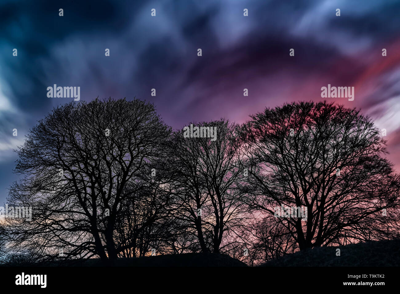 Glorious sunrise sky hi-res stock photography and images - Alamy