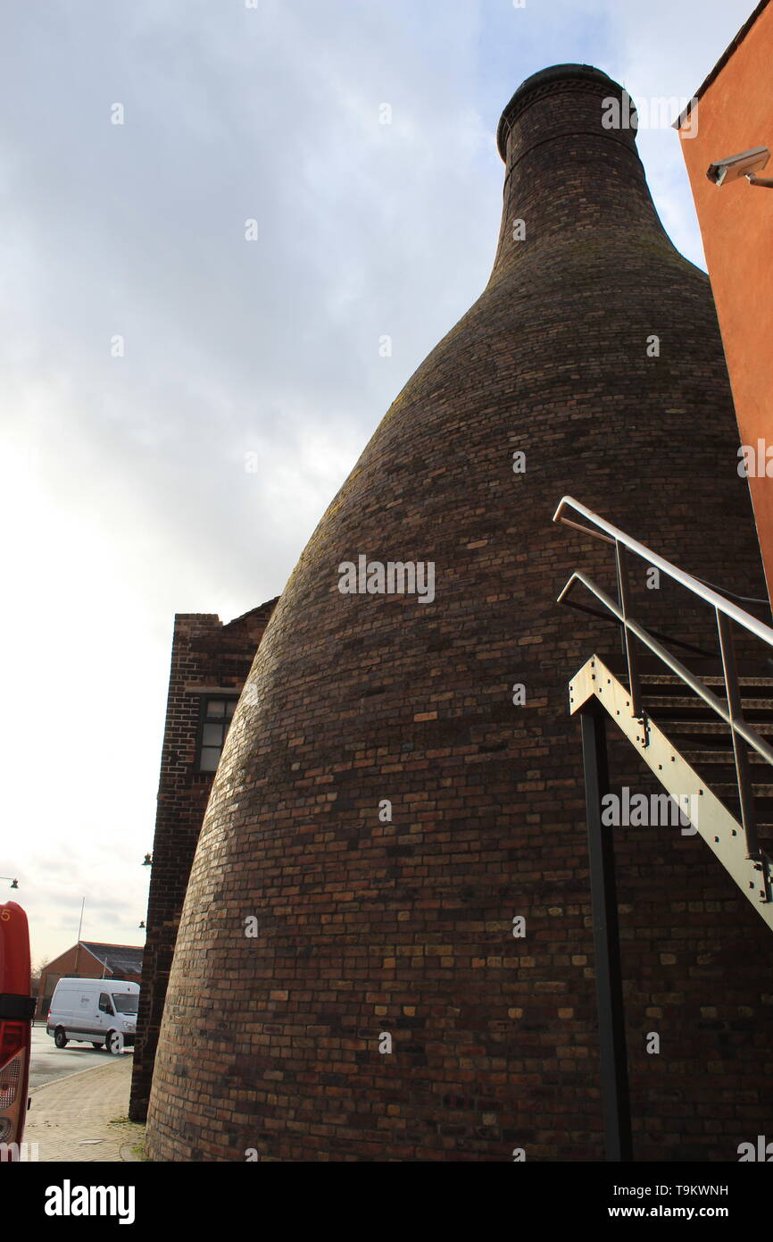 Longton bottle oven hi-res stock photography and images - Alamy