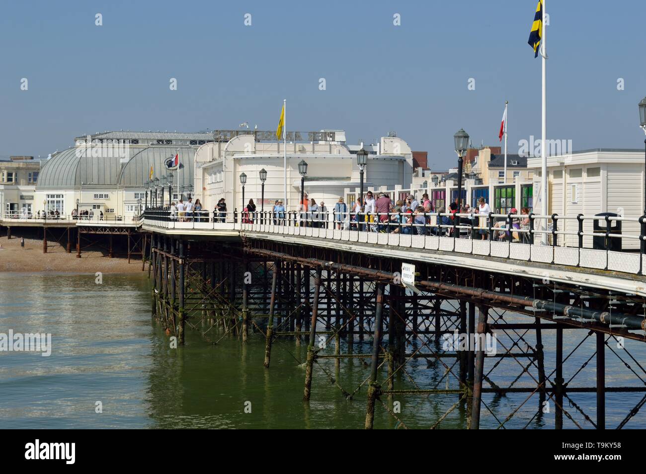 Sunny day in worthing Stock Photo - Alamy