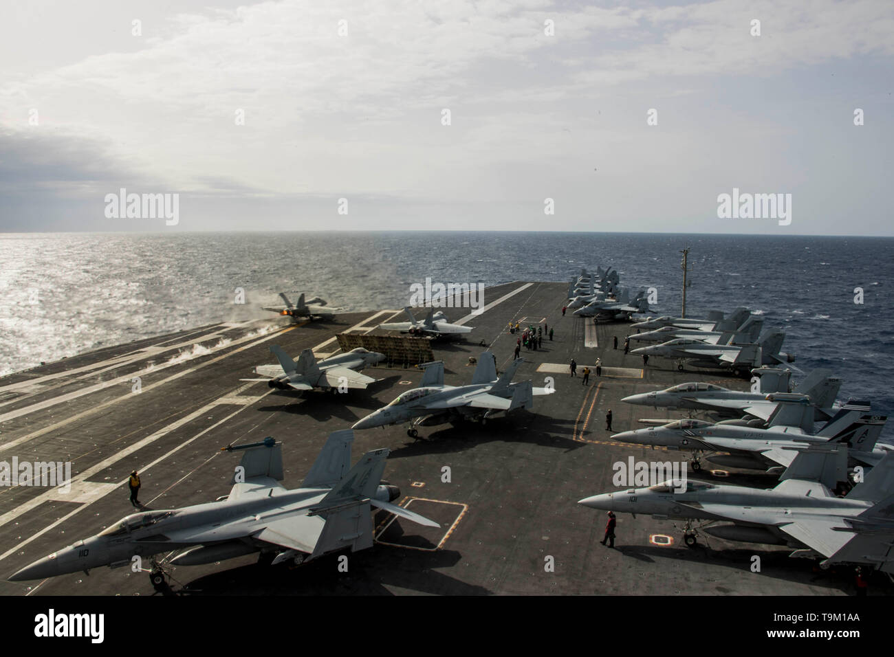 Navy ship deck hi-res stock photography and images - Alamy