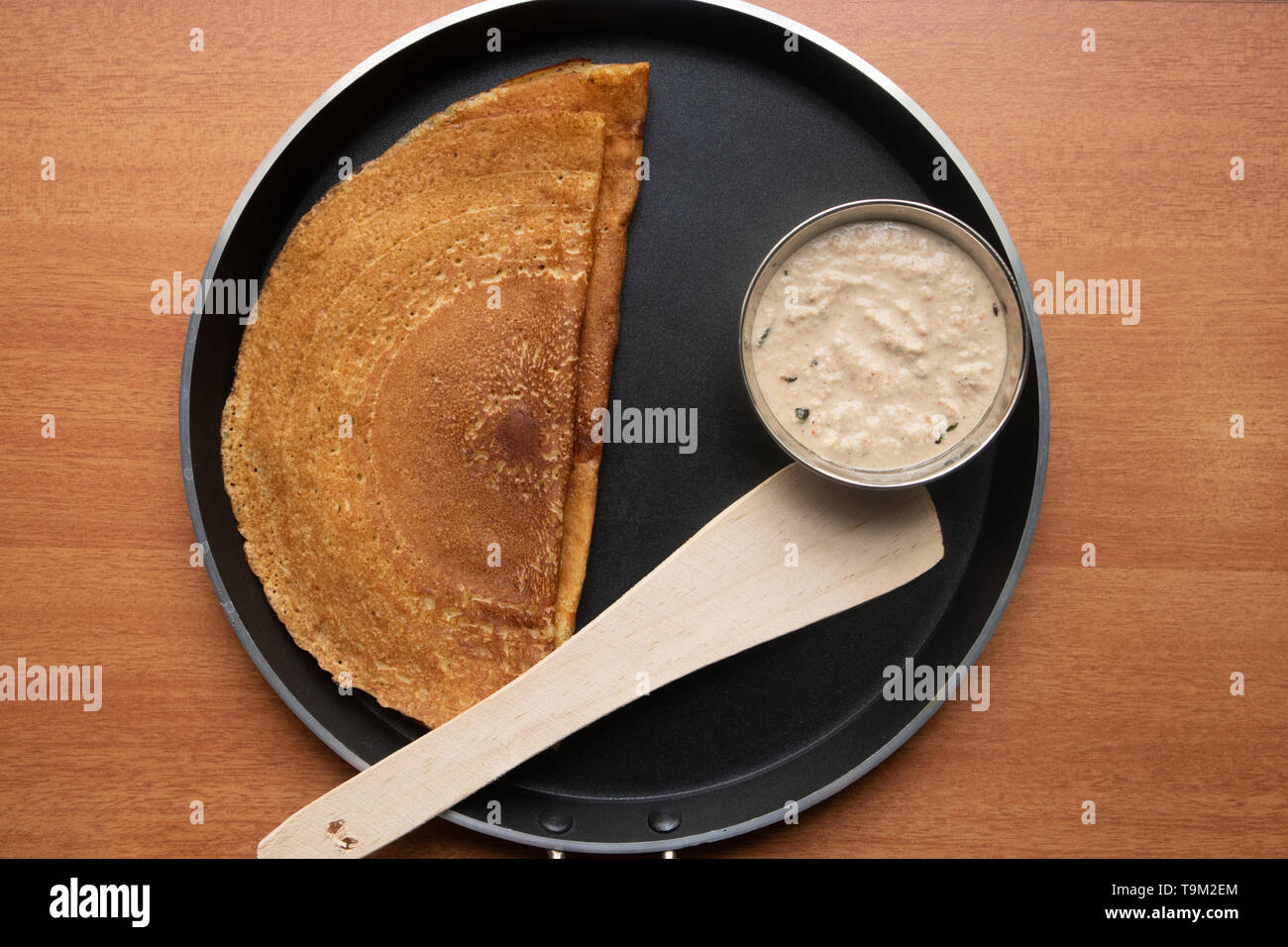 Maida Dosa with Coconut chutneyin tawa, south Indian breakfast Stock ...