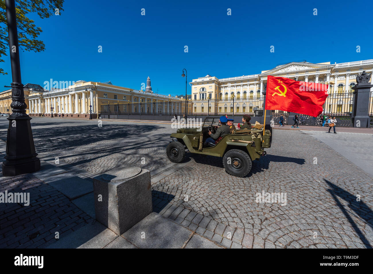 St Petersburg, Russia. 9th May, 2019. Vintage jeep with a Soviet Union ...