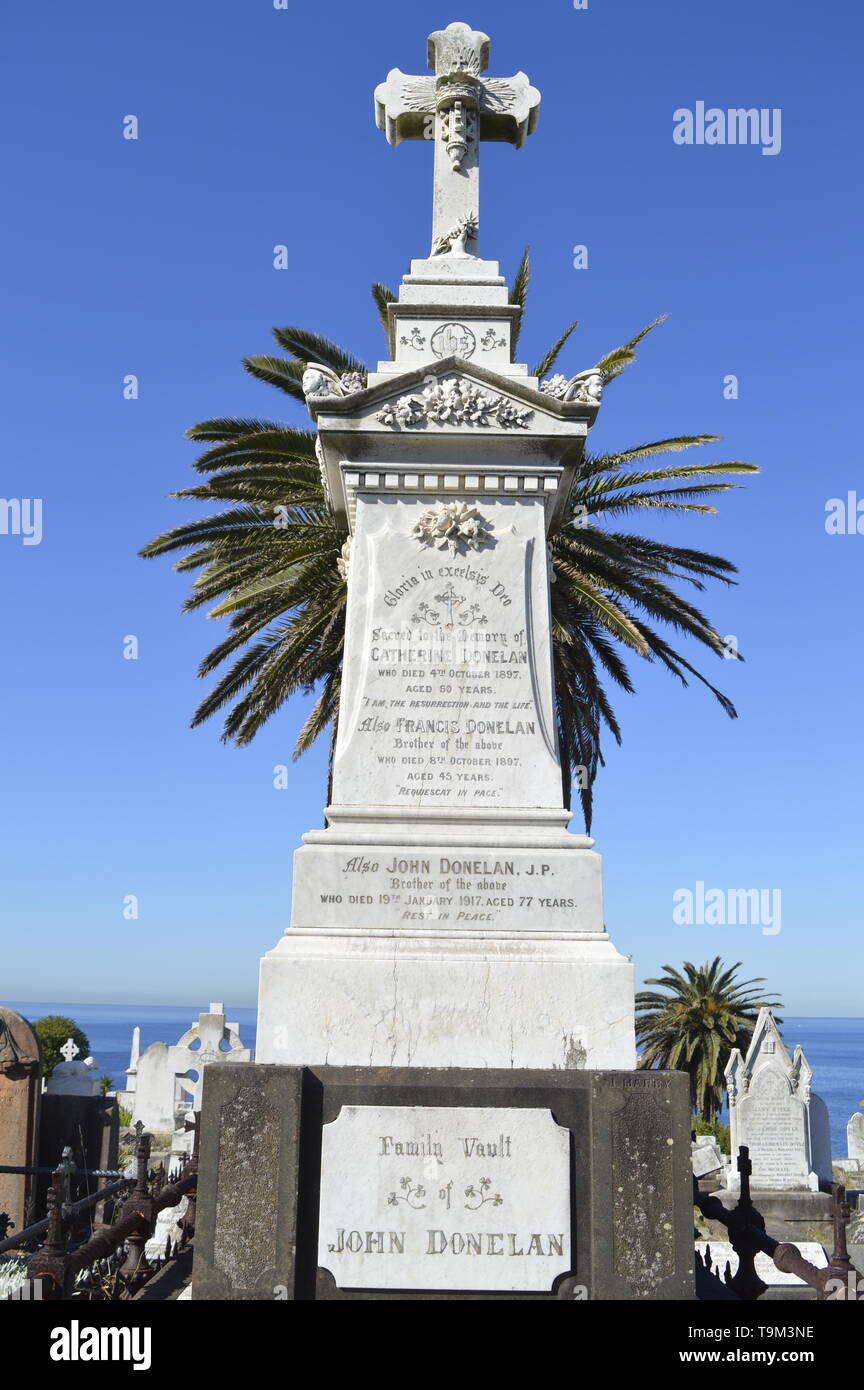 Waverley cemetery, sydney hi-res stock photography and images - Alamy