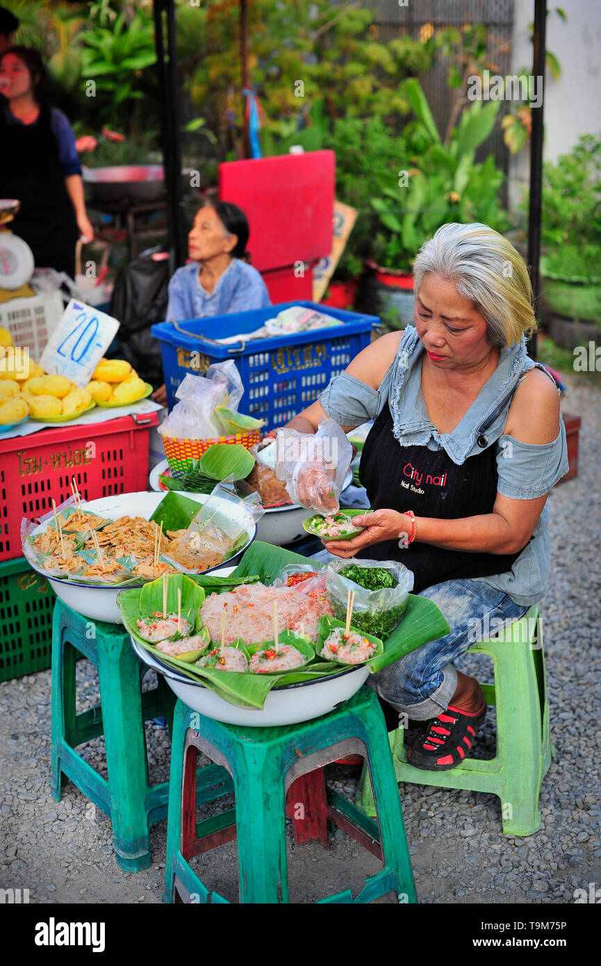 Chiang mai walking street market hi-res stock photography and images ...