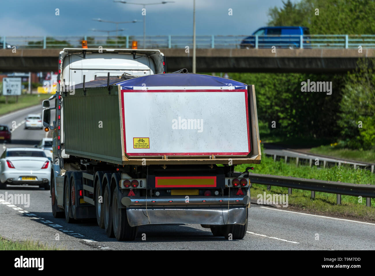 tipper lorry truck on uk motorway in fast motion Stock Photo - Alamy