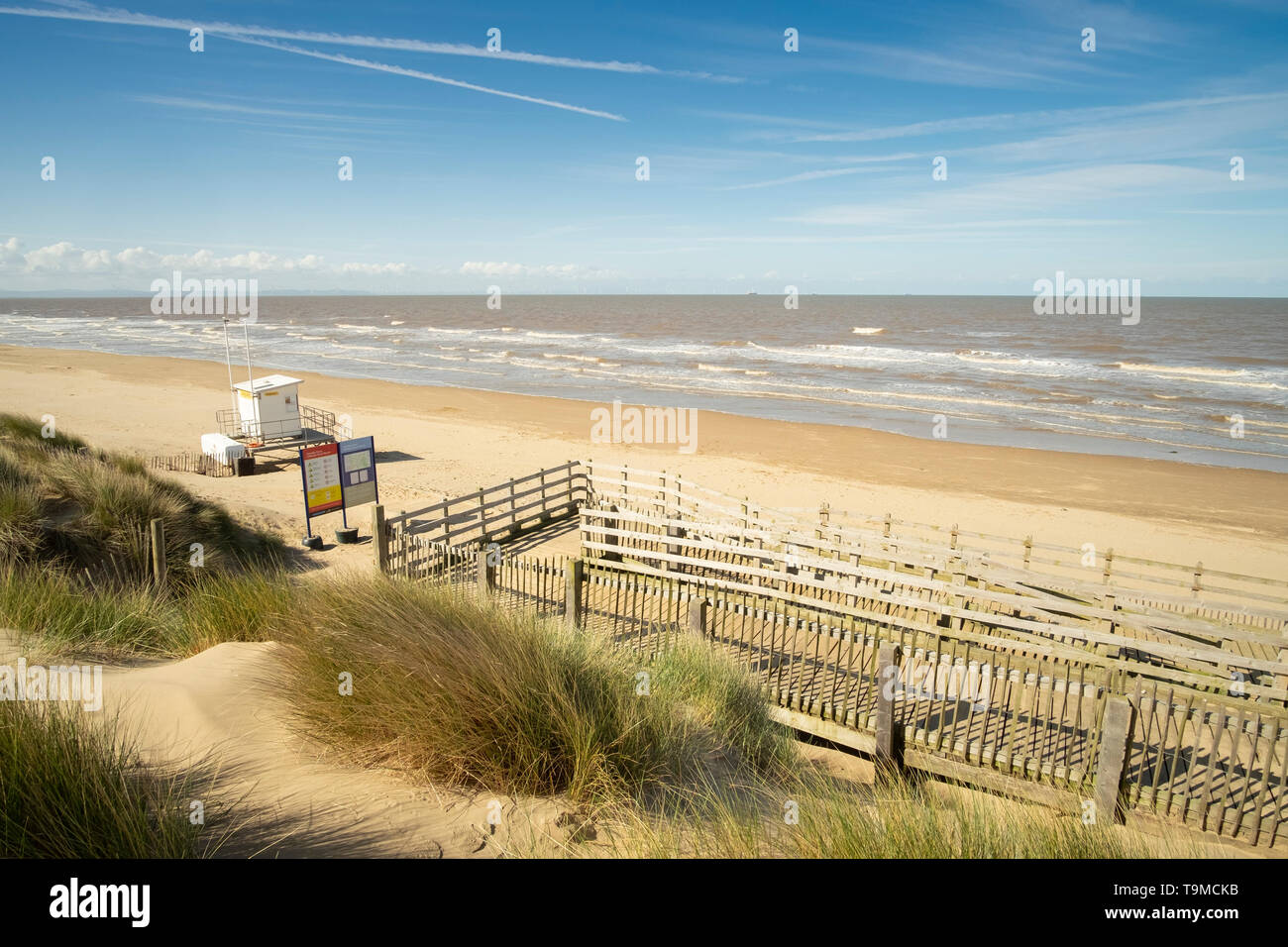 Safety tower hi-res stock photography and images - Alamy