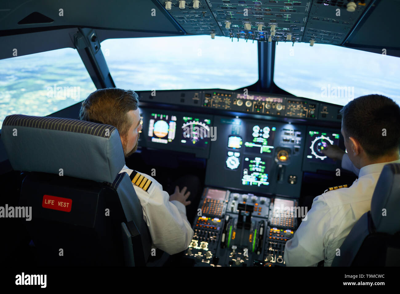 Air crew man hi-res stock photography and images - Alamy