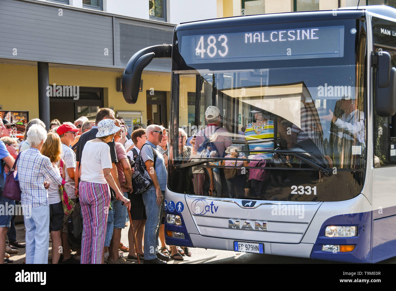 Crowded bus hi-res stock photography and images - Alamy