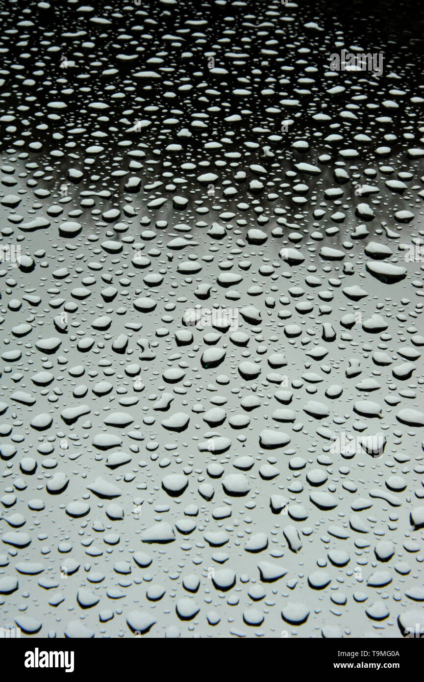 Abstract light drops rain hi-res stock photography and images - Alamy