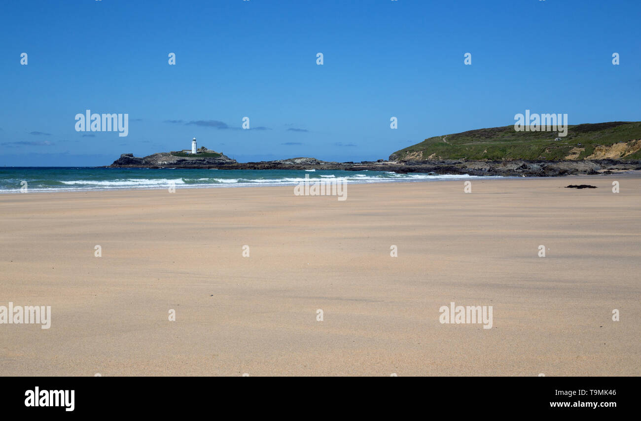 Godrevy Lighthouse and a deserted beach, Cornwall Stock Photo - Alamy