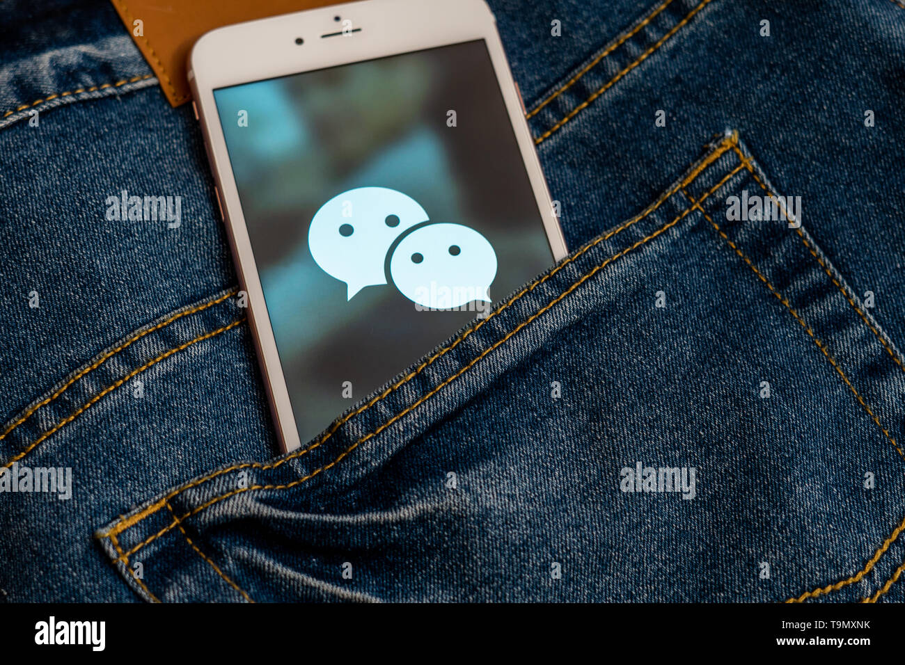 Wechat icon white background hi-res stock photography and images - Alamy