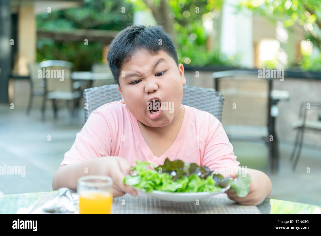 Fat crying hi-res stock photography and images - Alamy