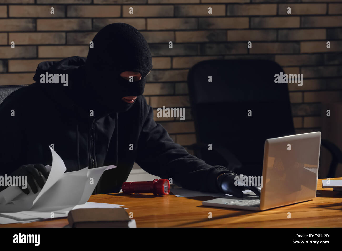Stealing documents hi-res stock photography and images - Alamy
