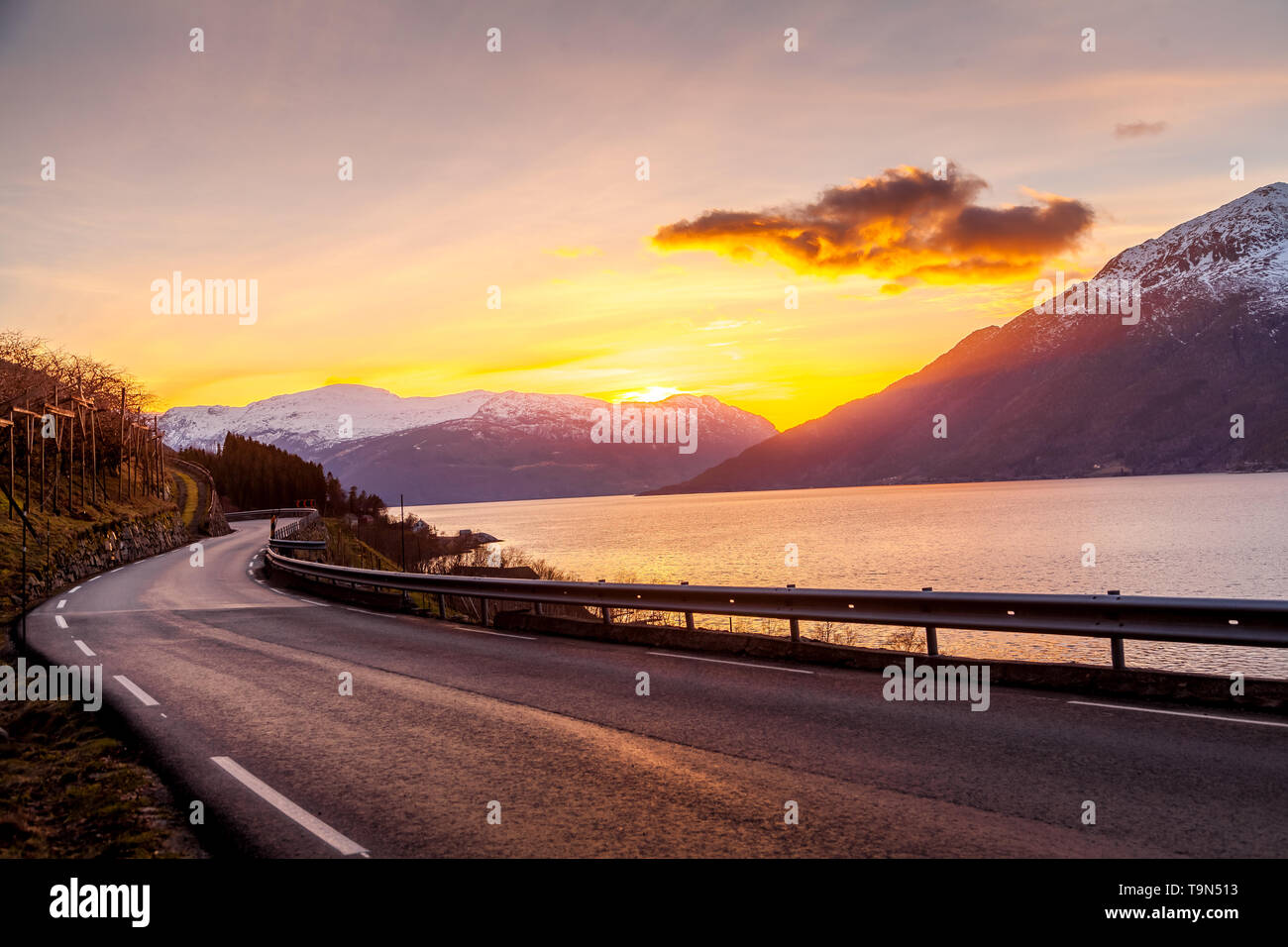 Way to the horizon hi-res stock photography and images - Alamy