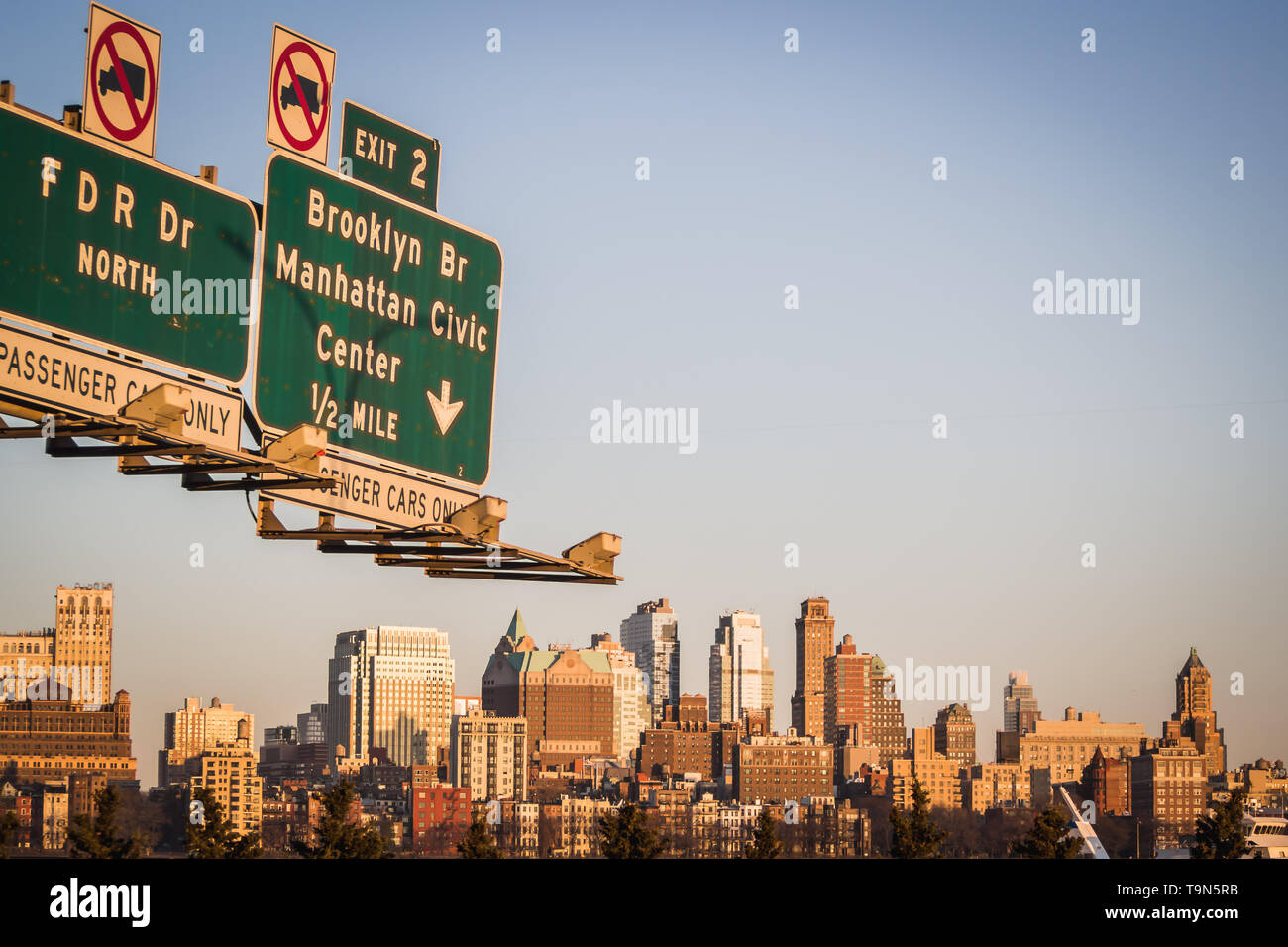 Fdr drive in new york hi-res stock photography and images - Alamy
