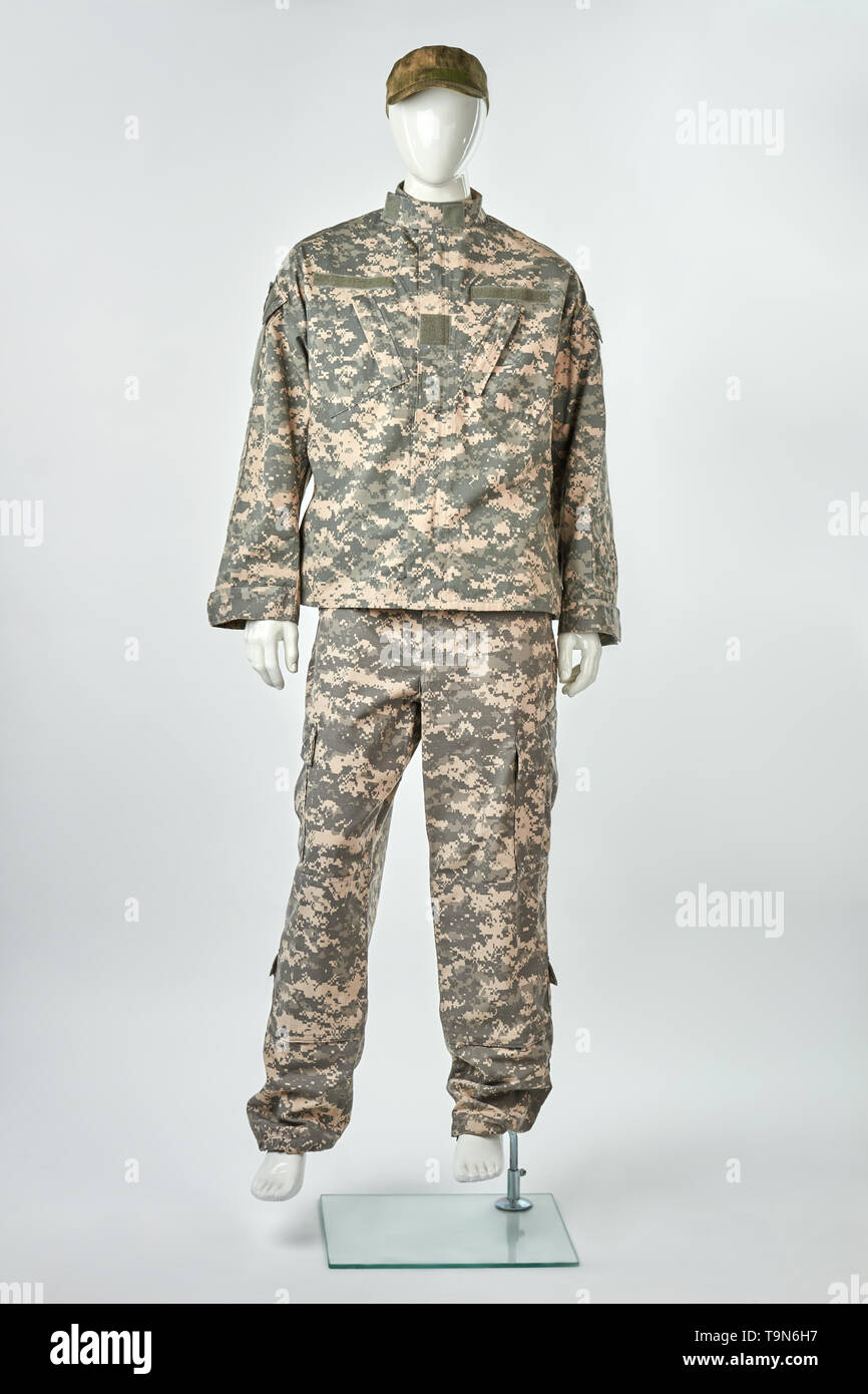 Dummy wearing uniform hi-res stock photography and images - Alamy