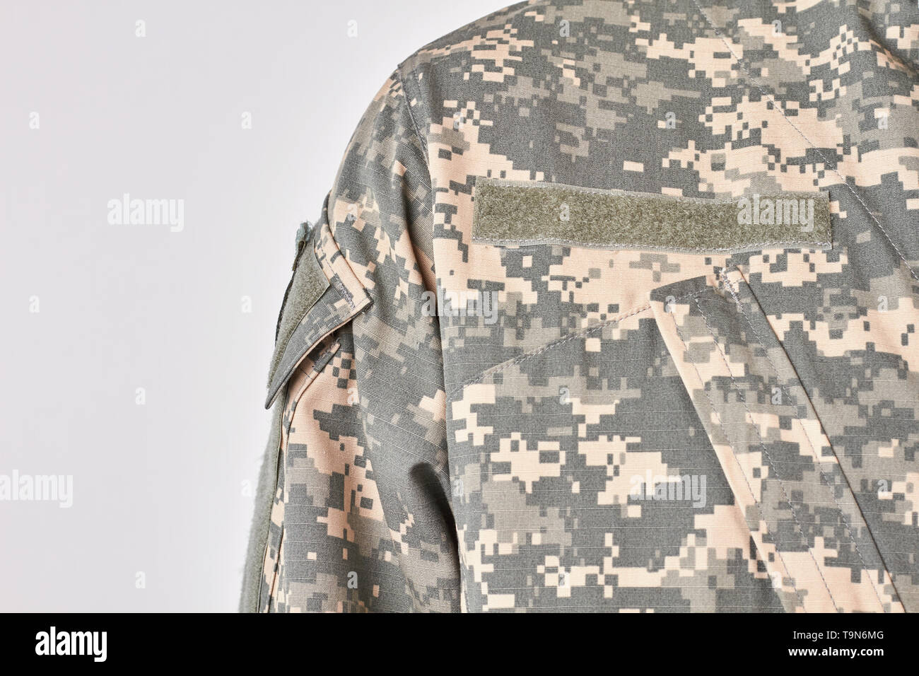 Shoulder of soldier uniform Stock Photo - Alamy
