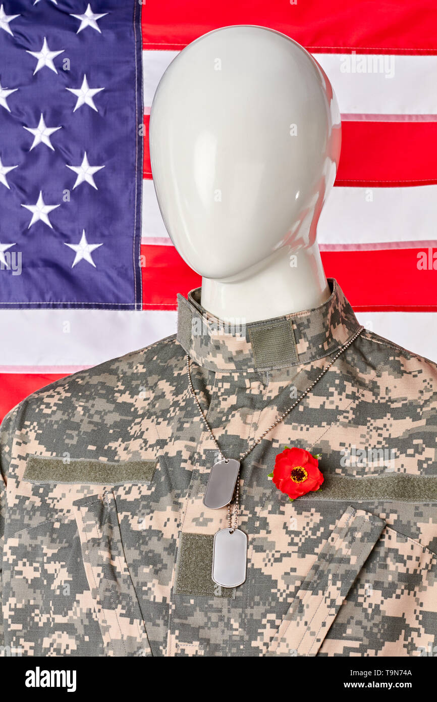 American soldier mannequin with red poppy Stock Photo - Alamy