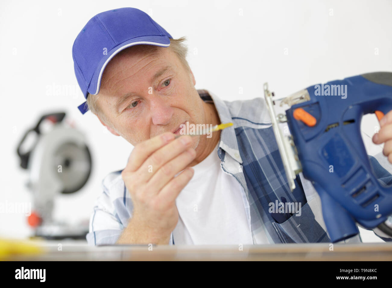 Fixing parquet hi-res stock photography and images - Alamy