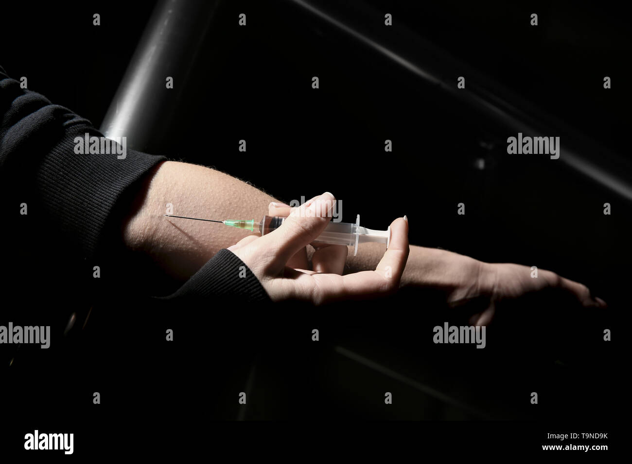 Female making drugs hi-res stock photography and images - Alamy