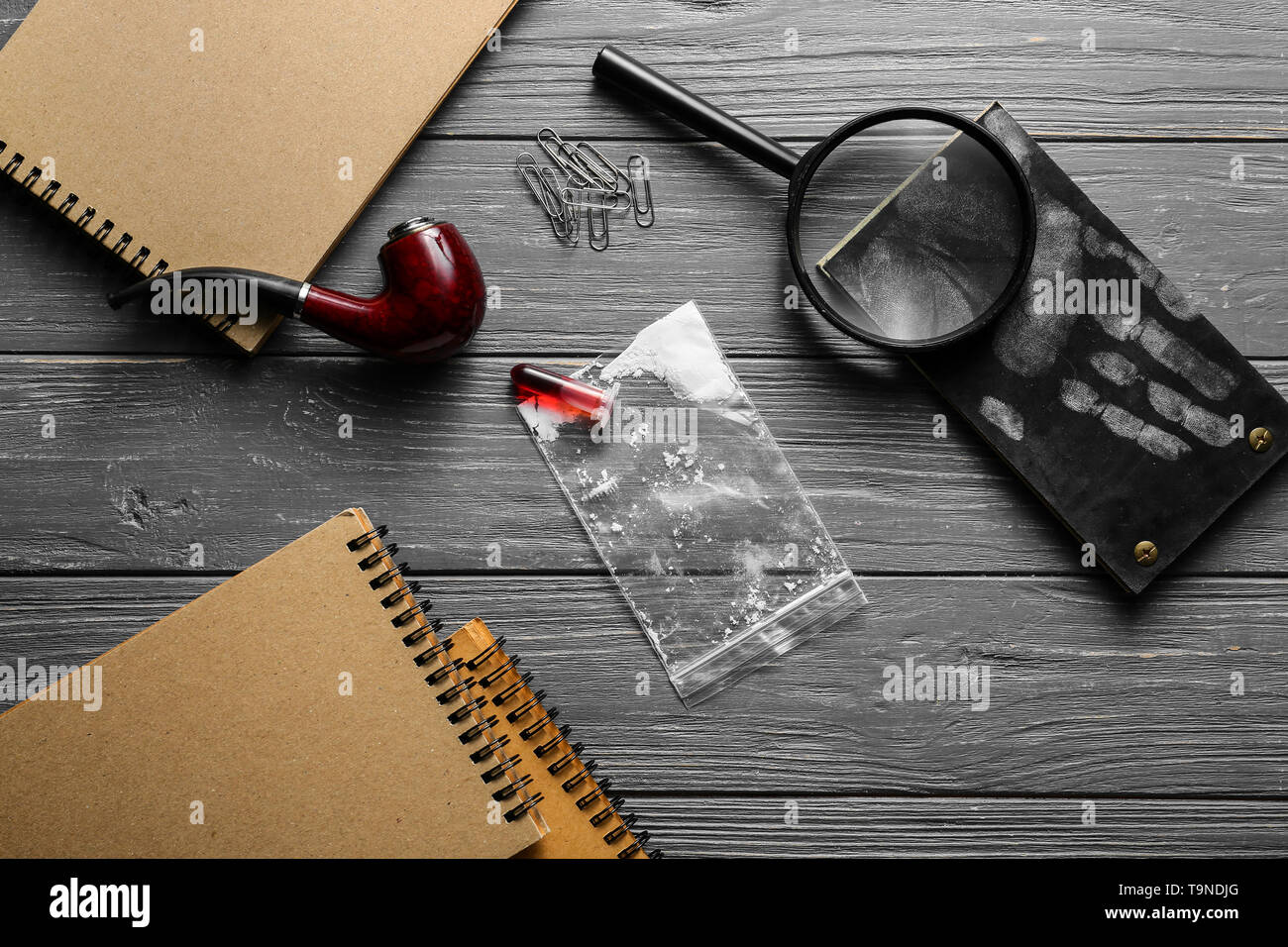 Detective table hi-res stock photography and images - Alamy