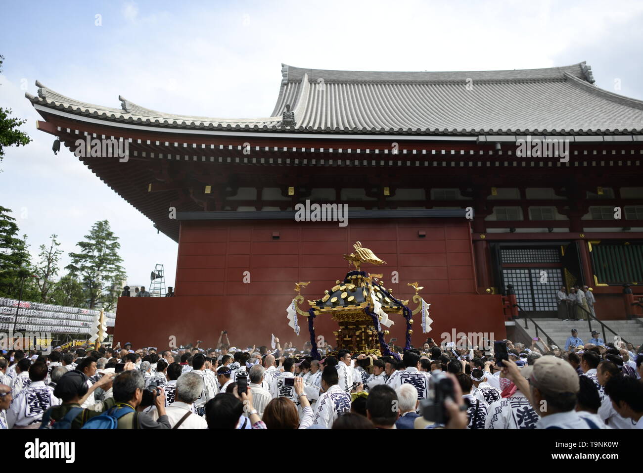 Happi coats hi-res stock photography and images - Alamy