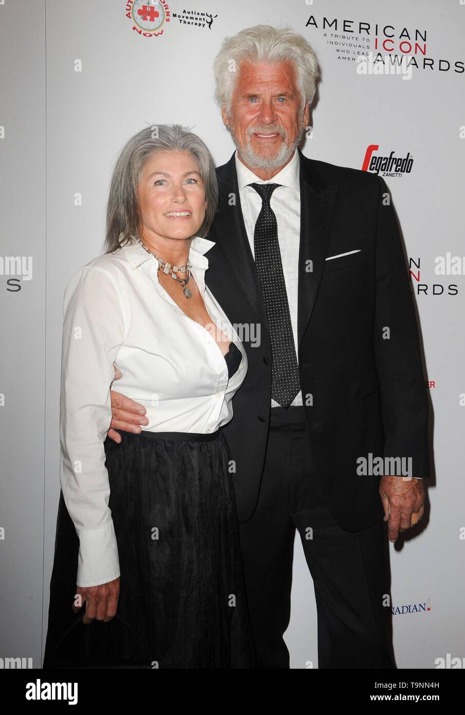 Beverly Hills, CA. 19th May, 2019. Sherri Jensen, Barry Bostwick at ...