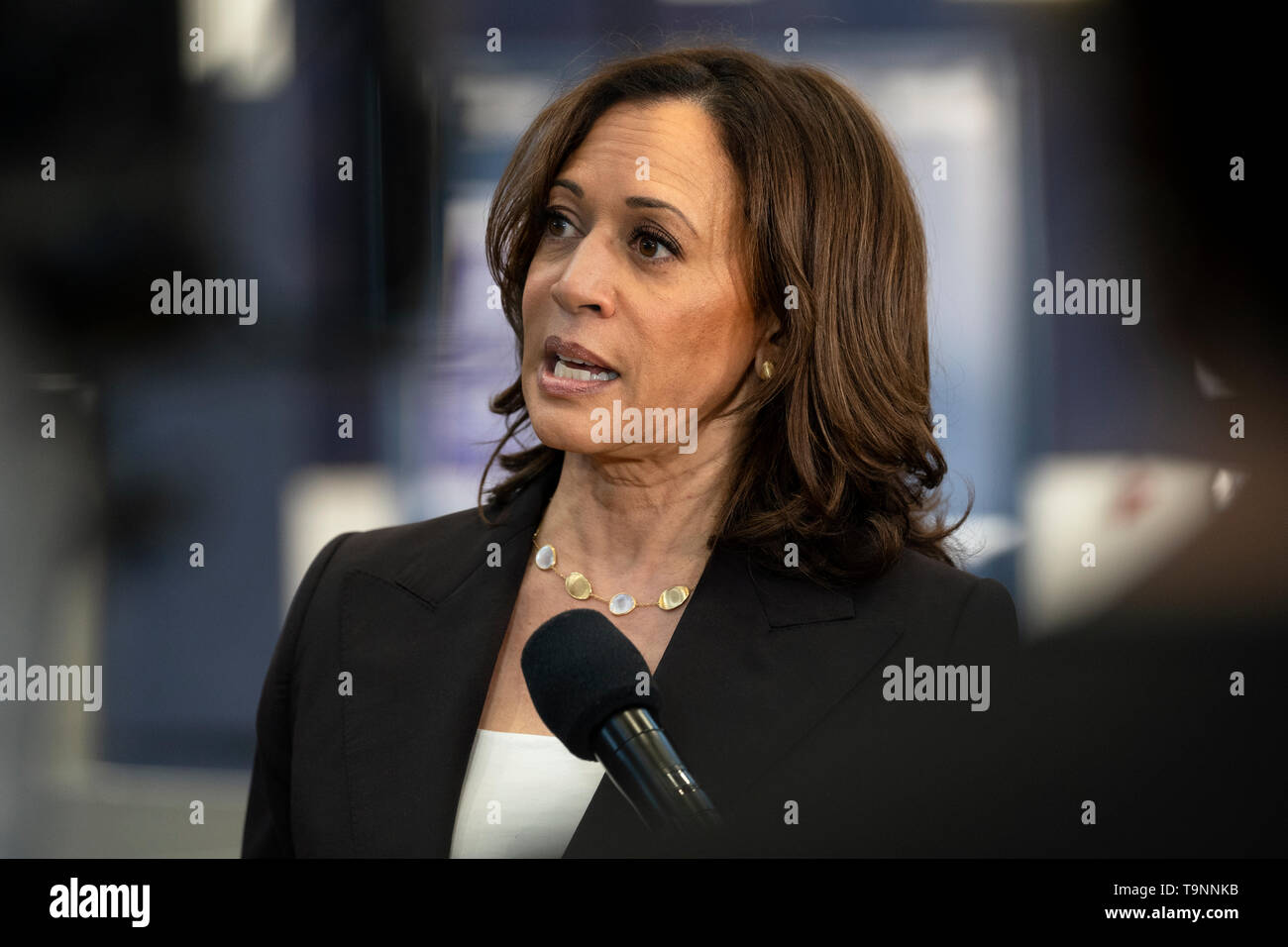 Democratic presidential candidate, U.S. Senator Kamala Harris (D-CA ...