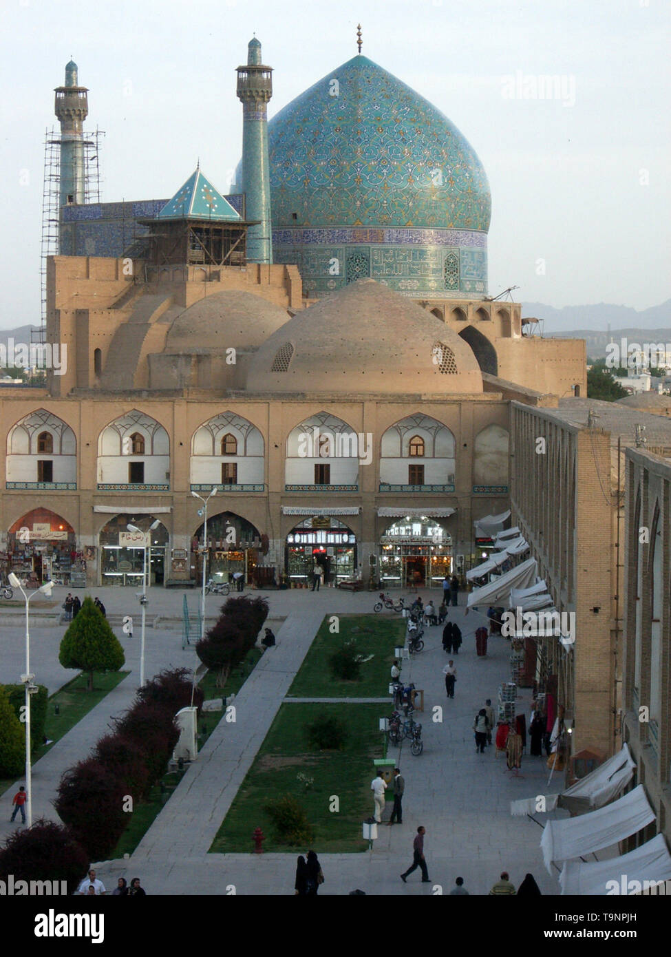 Isfahan, Iran. 22nd Apr, 2007. The photo shows the Imam Mosque on the ...