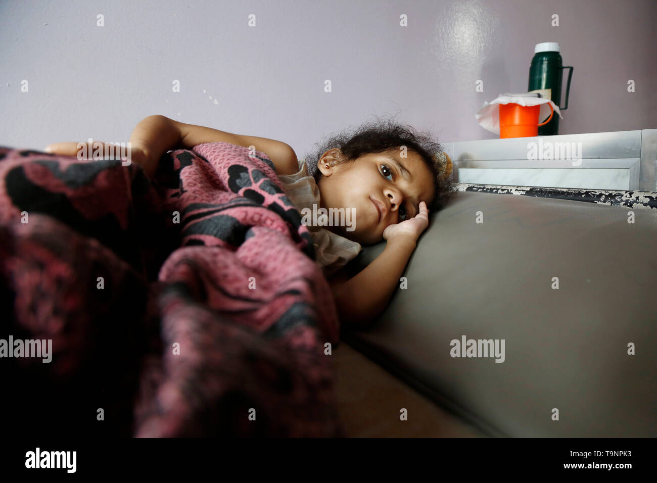 Stunted children hi-res stock photography and images - Alamy