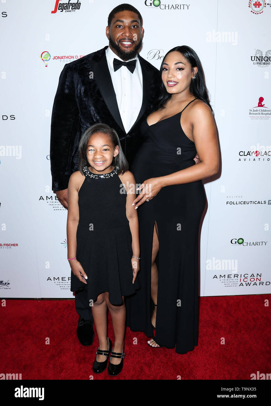 BEVERLY HILLS, LOS ANGELES, CA, USA - MAY 19: Devon Still, Asha Joyce ...
