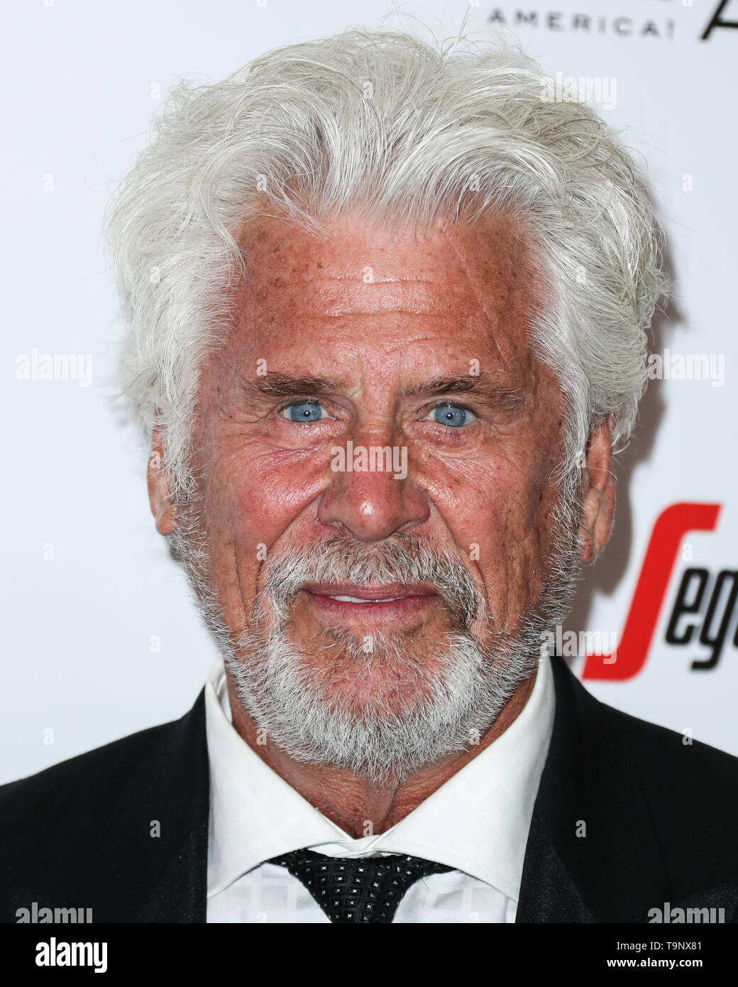 BEVERLY HILLS, LOS ANGELES, CA, USA - MAY 19: Actor Barry Bostwick ...