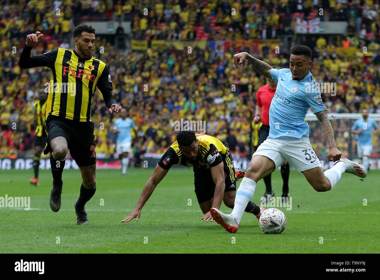 Adrian mariappa manchester city hi-res stock photography and images - Alamy