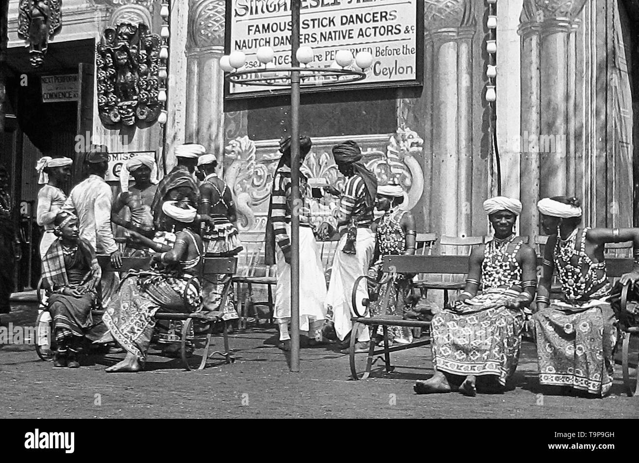 Sri Lanka Nautch dancers Stock Photo - Alamy