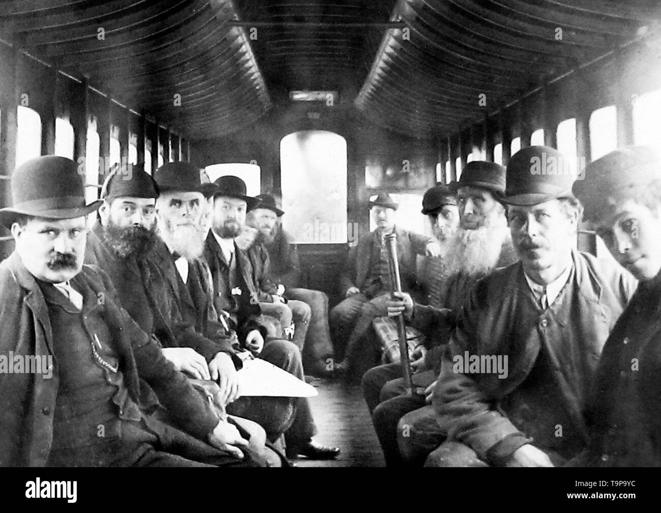 Victorian railway carriage hi-res stock photography and images - Alamy