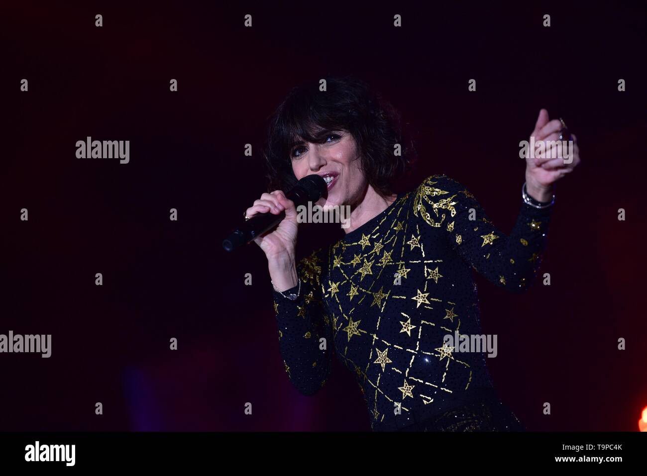 Napoli, Italy. 19th May, 2019. The Italian famous singer Giorgia ...