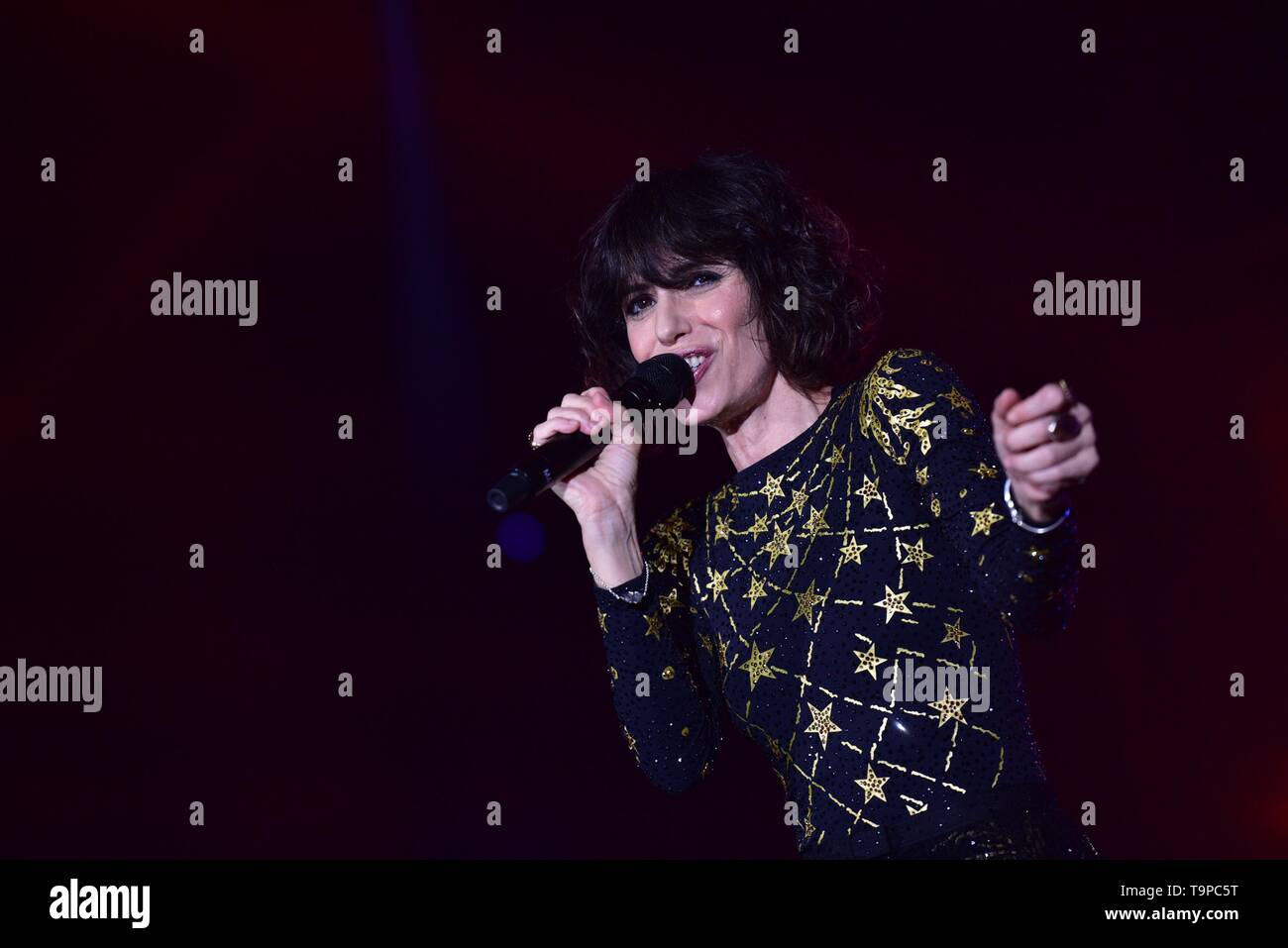 Napoli, Italy. 19th May, 2019. The Italian famous singer Giorgia ...
