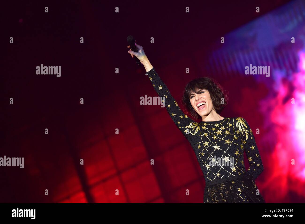 Napoli, Italy. 19th May, 2019. The Italian famous singer Giorgia ...