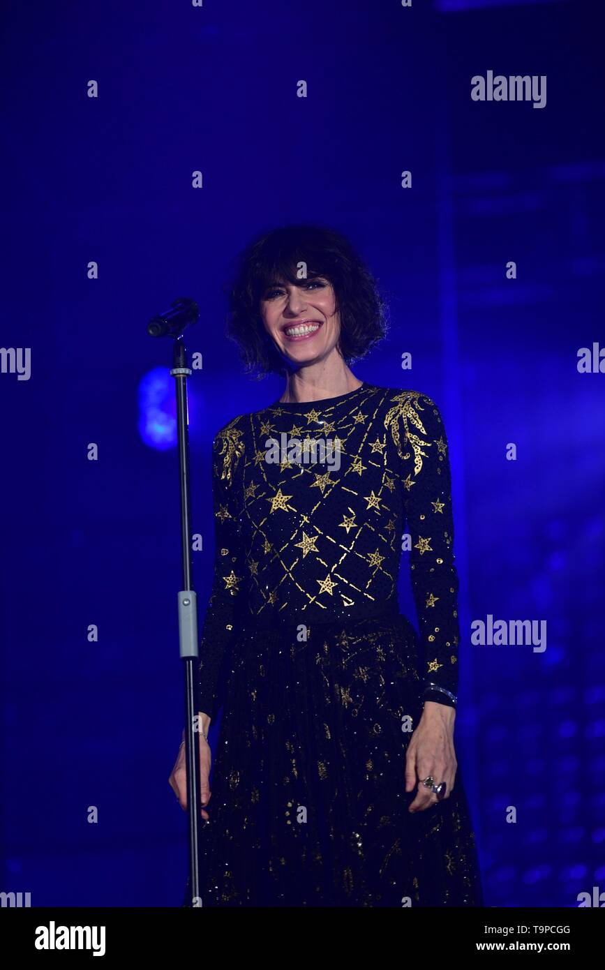 Napoli, Italy. 19th May, 2019. The Italian famous singer Giorgia ...