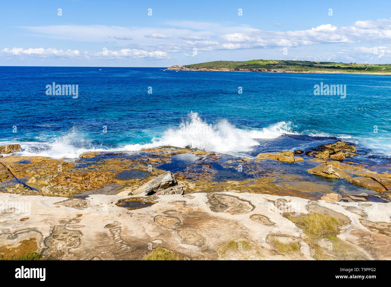 The rock pools along the Coogee beach to Maroubra beach walk in Sydney ...