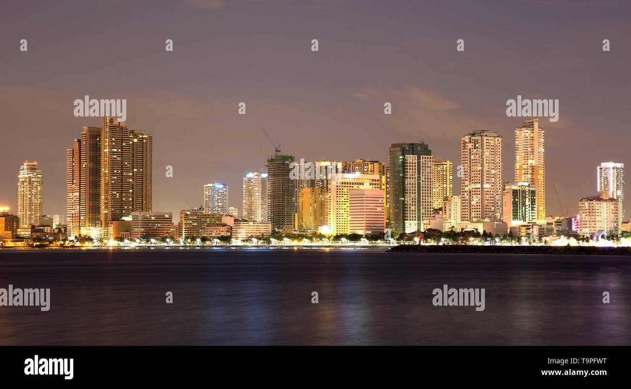 Manila Bay at night, Philippines Stock Photo - Alamy