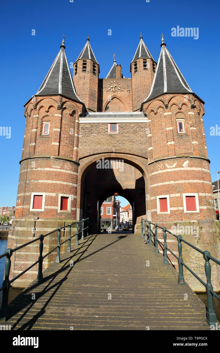 The Amsterdamse Poort city gate (built between 1400 and 1500) in ...