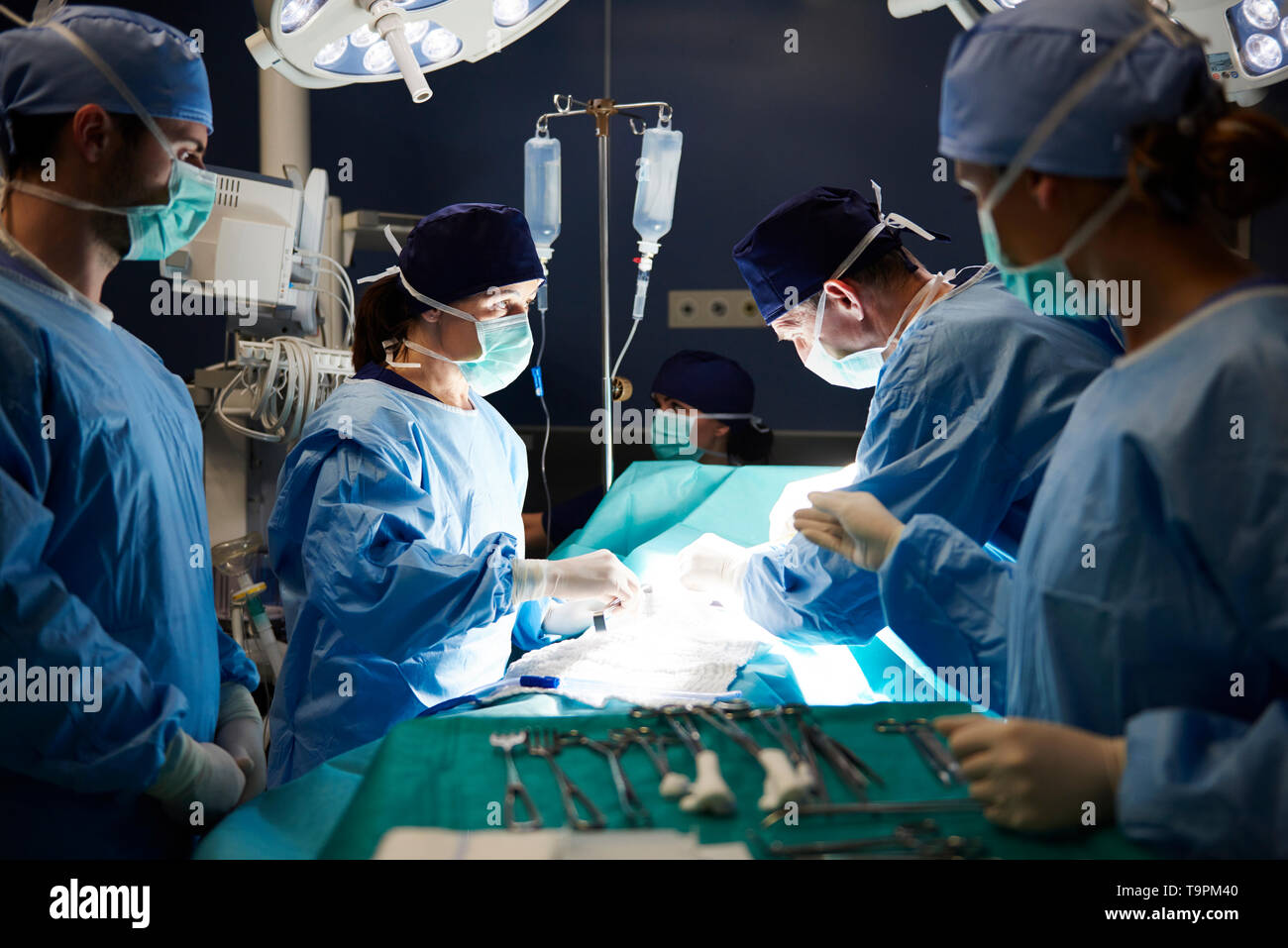 Busy emergency room hospital hi-res stock photography and images - Alamy