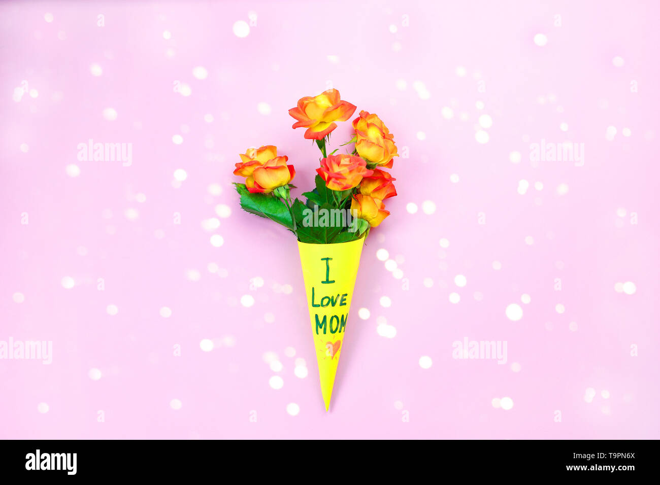 Happy mothers day sticky note hi-res stock photography and images - Alamy