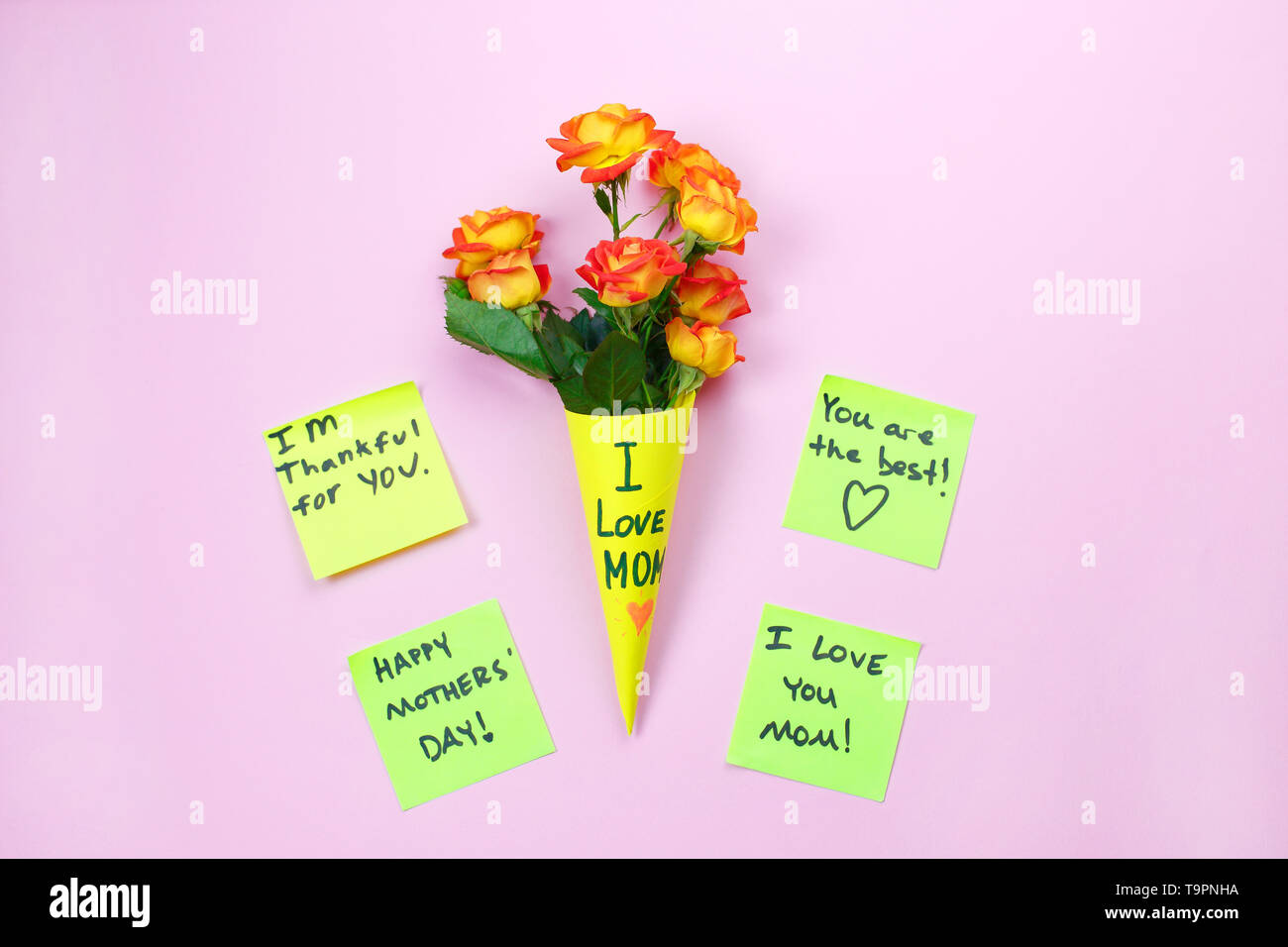 Happy mothers day sticky note hi-res stock photography and images - Alamy