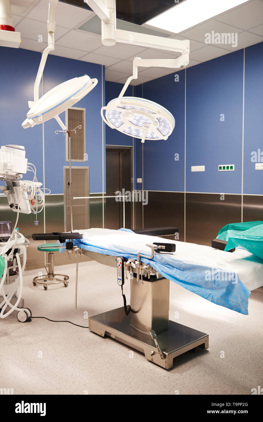 Side view of the operating room Stock Photo - Alamy