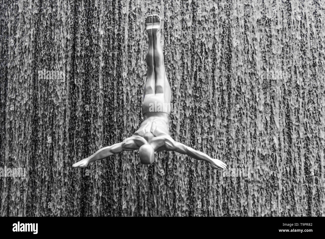 Human waterfalls dubai mall hi-res stock photography and images - Alamy