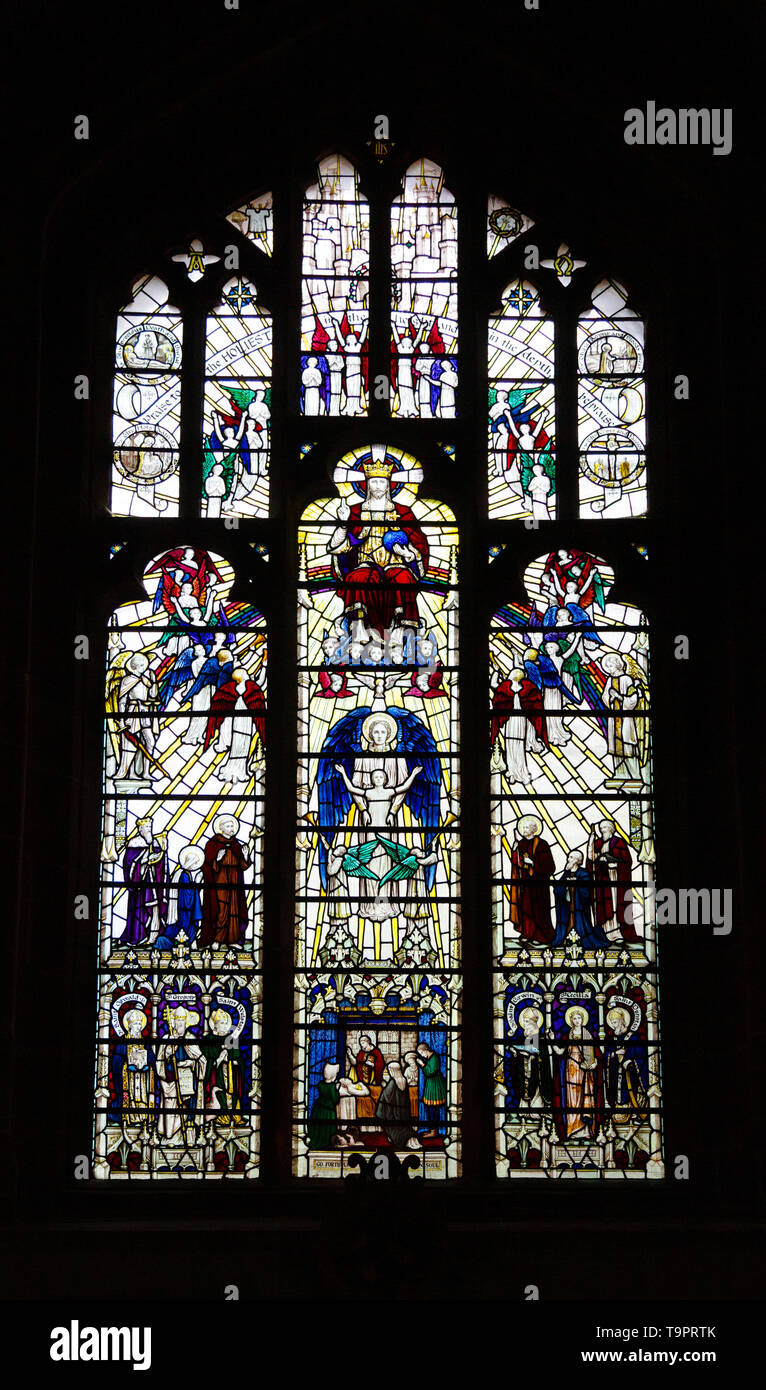 Worcester cathedral window hi-res stock photography and images - Alamy